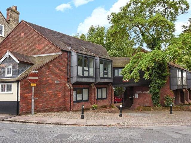 2 Bedroom Flat To Rent In Friary Court, Aylesbury, Buckinghamshire, HP20