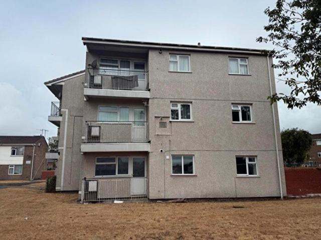 2 Bedroom Flat To Rent In Granby Close, Llanelli, Carmarthenshire, SA15