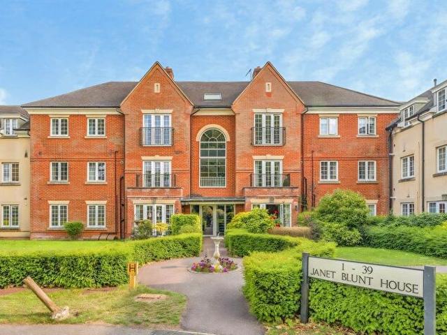 2 Bedroom Flat To Rent In Greenhill, Twyford, Banbury, OX17