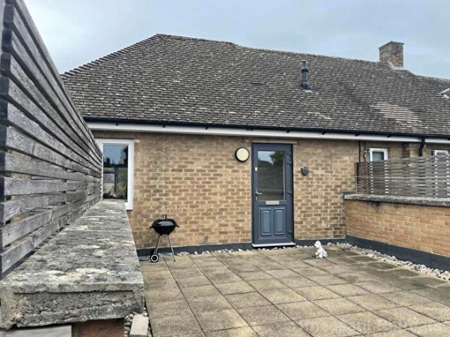 2 Bedroom Flat To Rent In Hailey Road, Witney, OX28