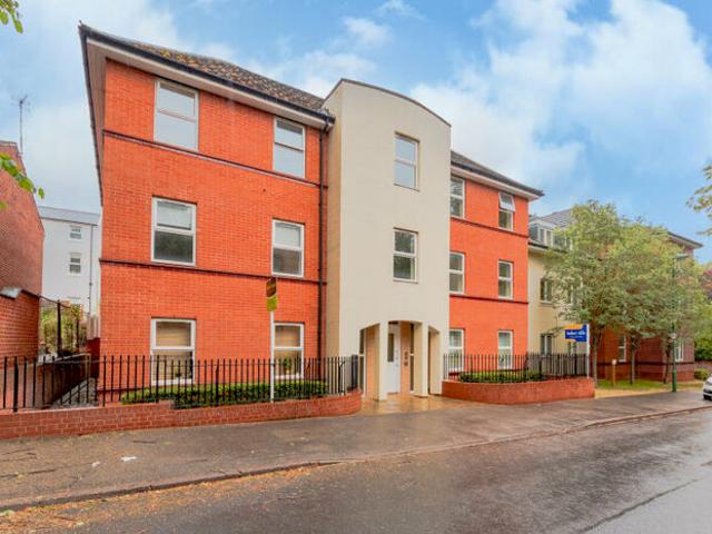 2 Bedroom Flat To Rent In Hamilton Road, Sherwood, Nottingham, NG5
