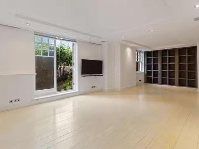 2 bedroom flat to rent in Hampstead, NW3