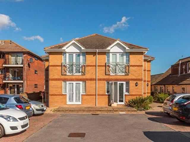 2 Bedroom Flat To Rent In Hayling Island, Hants, PO11