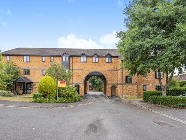 2 Bedroom Flat To Rent In Heron Drive, Bicester, OX26