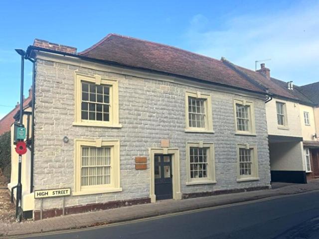 2 Bedroom Flat To Rent In High Street, Bidford On Avon, Alcester, B50