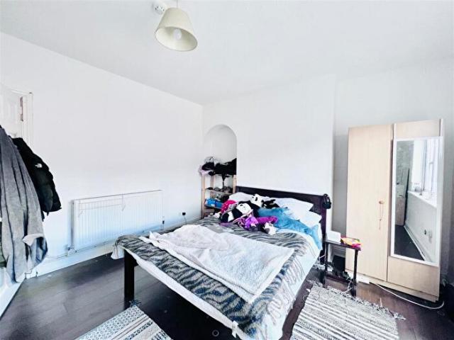 2 Bedroom Flat To Rent In Holden Street, Nottingham, NG7