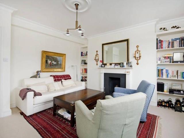2 bedroom flat to rent in kensington