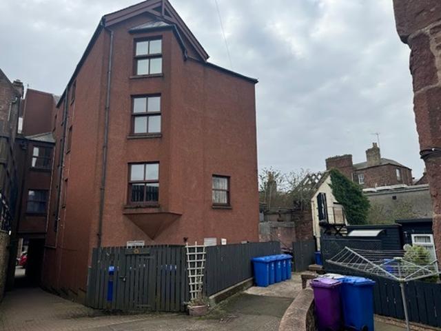 2 bedroom Flat to rent in Kirriemuir