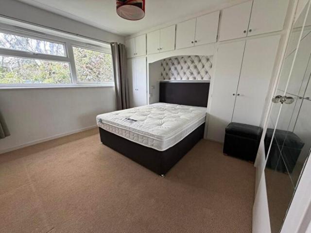 2 Bedroom Flat To Rent In Latimer Grange, Latimer Road, Oxford, Oxfordshire, OX3