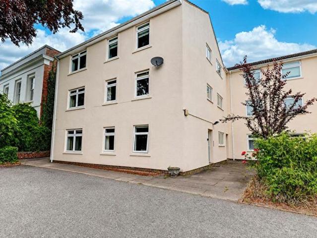2 Bedroom Flat To Rent In Leam Terrace, Leamington Spa, CV31