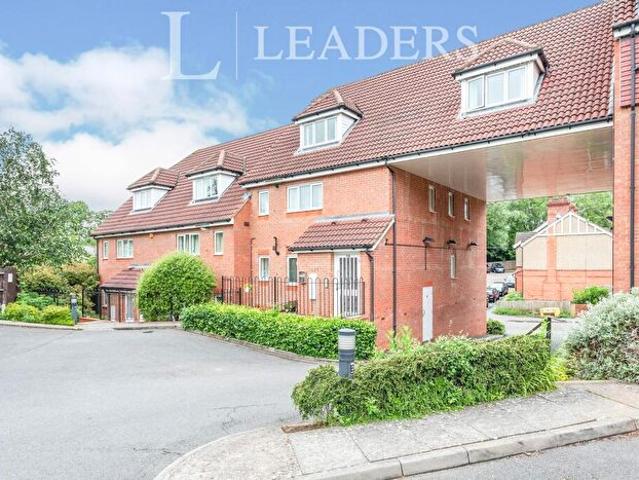 2 Bedroom Flat To Rent In Lenborough Road, Buckingham, Buckinghamshire, MK18