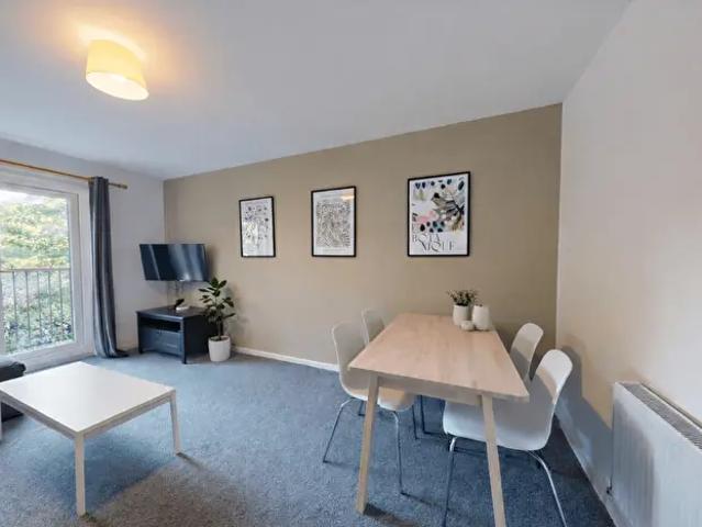 2 Bedroom Flat To Rent In Lenton Manor, Nottingham, NG7