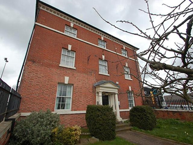 2 Bedroom Flat To Rent In Lichfield Street, Staffordshire, Burton Upon Trent, DE14