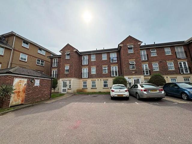 2 Bedroom Flat To Rent In Lion Court, Northampton, NN4