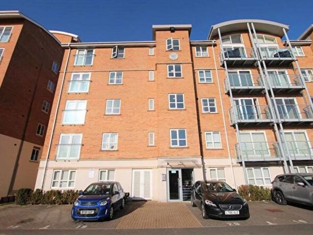 2 Bedroom Flat To Rent In Lion Court, Northampton, NN4