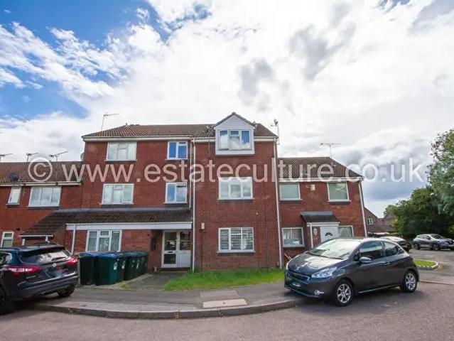 2 Bedroom Flat To Rent In Linstock Way, Coventry, CV6