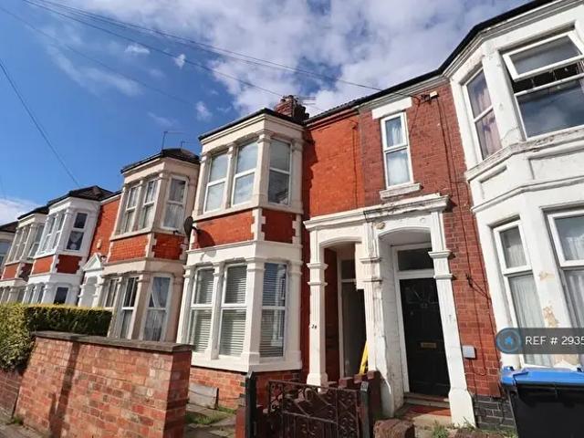 2 Bedroom Flat To Rent In London Road, Northampton, NN4