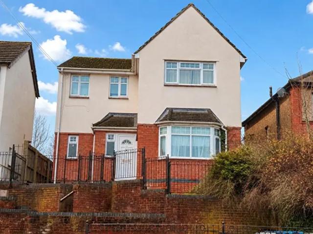 2 Bedroom Flat To Rent In Lower Street, Kettering, Northamptonshire, NN16