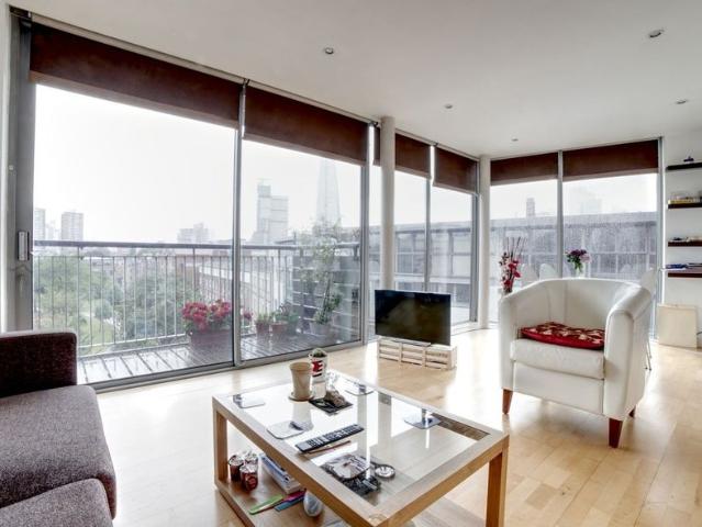 2 Bedroom Flat to Rent in Park West Apartments, 40 Tanner Street, London, SE1