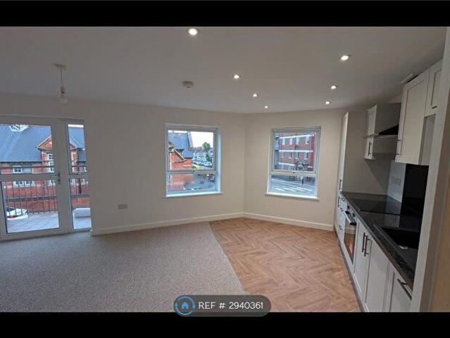 2 Bedroom Flat To Rent In Pavilion Court, Northampton, NN1