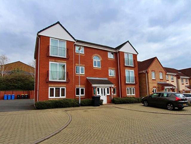 2 Bedroom Flat To Rent In Peel Drive, Wilnecote, B77