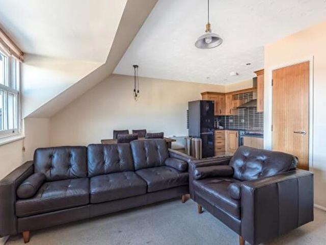 2 Bedroom Flat To Rent In Peoples Place, Banbury, OX16