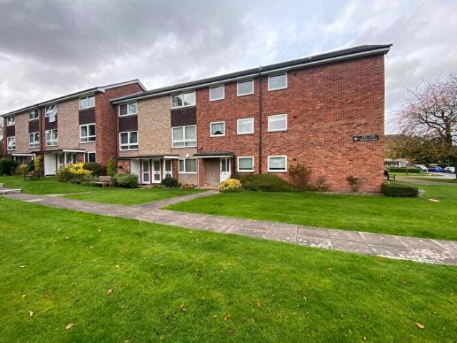 2 Bedroom Flat To Rent In Penns Lane, Sutton Coldfield B76