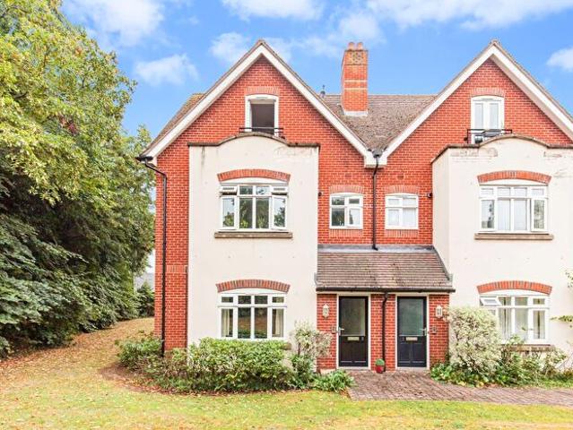2 Bedroom Flat To Rent In Penlon Place, Abingdon, OX14