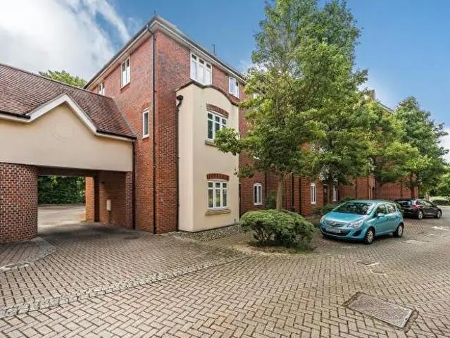 2 Bedroom Flat To Rent In Penlon Place, Abingdon, OX14