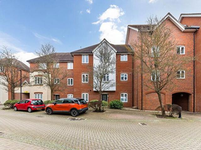 2 Bedroom Flat To Rent In Penlon Place, Abingdon, OX14