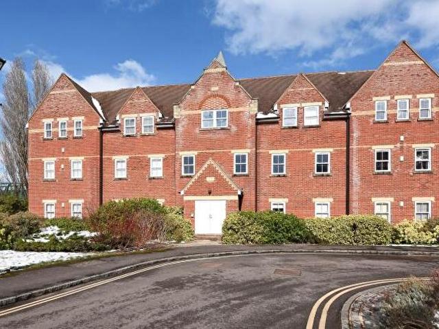 2 Bedroom Flat To Rent In Plater Drive, Oxford, OX2