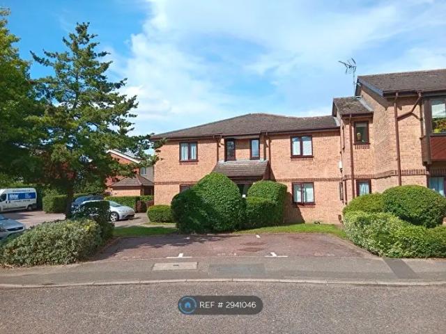 2 Bedroom Flat To Rent In Poets Chase, Aylesbury, HP21