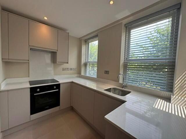 2 Bedroom Flat To Rent In Priory Gate, Union Street, Maidstone, Kent, ME14