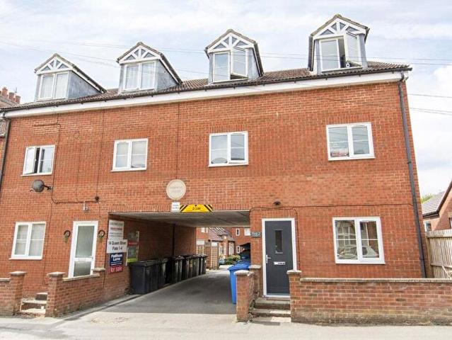 2 Bedroom Flat To Rent In Queens Street, Desborough, NN14