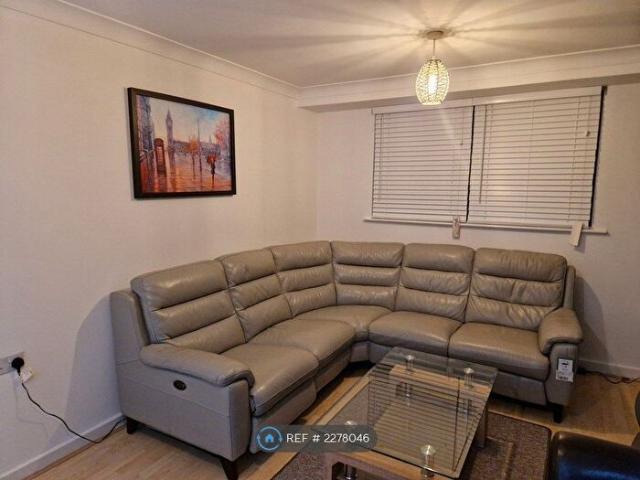 2 Bedroom Flat To Rent In Rea Court, Birmingham, B12