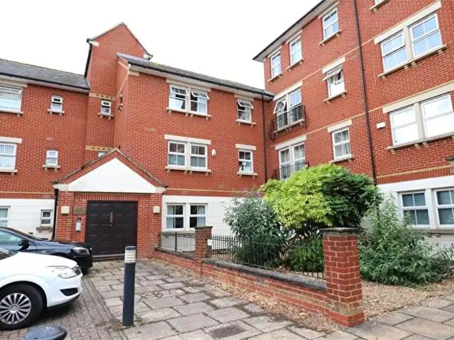 2 Bedroom Flat To Rent In Rewley Road, Oxford, OX1
