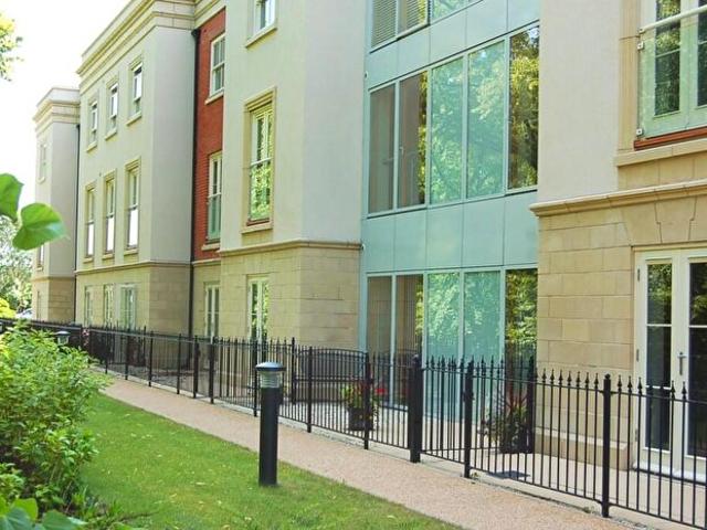 2 Bedroom Flat To Rent In Royal Mews, Ashby De La Zouch, Leicestershire LE65