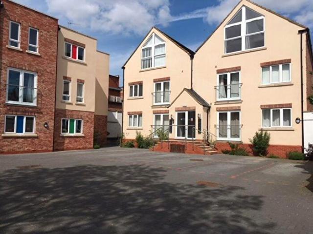 2 Bedroom Flat To Rent In St Edmunds Court, Northampton, NN1