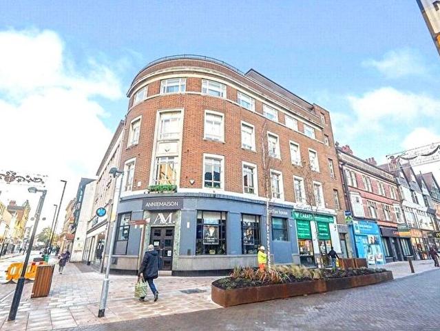 2 Bedroom Flat To Rent In Station Street, Burton on Trent, Staffordshire, DE14