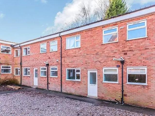 2 Bedroom Flat To Rent In Station Road, Hinckley, Leicestershire, LE10
