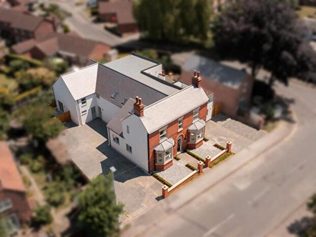 2 Bedroom Flat To Rent In Station Road, Lowdham, Nottingham, NG14