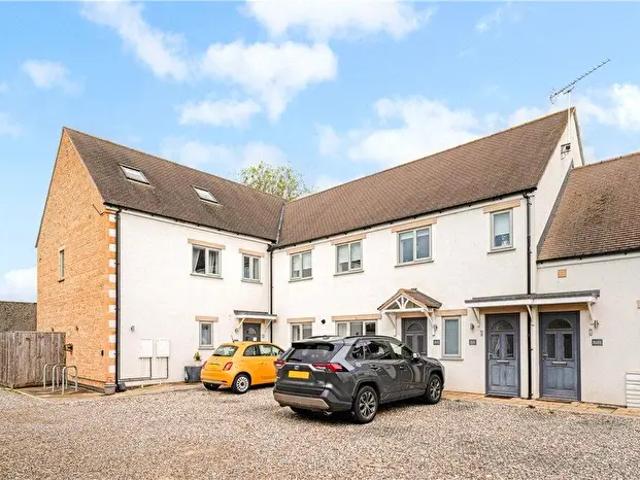 2 Bedroom Flat To Rent In Stow Road, Moreton in Marsh, GL56