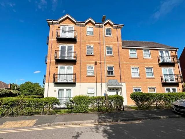 2 Bedroom Flat To Rent In Strathern Road, Leicester, LE3