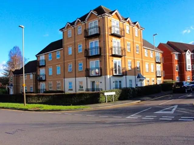 2 Bedroom Flat To Rent In Strathern Road, Leicester, LE3