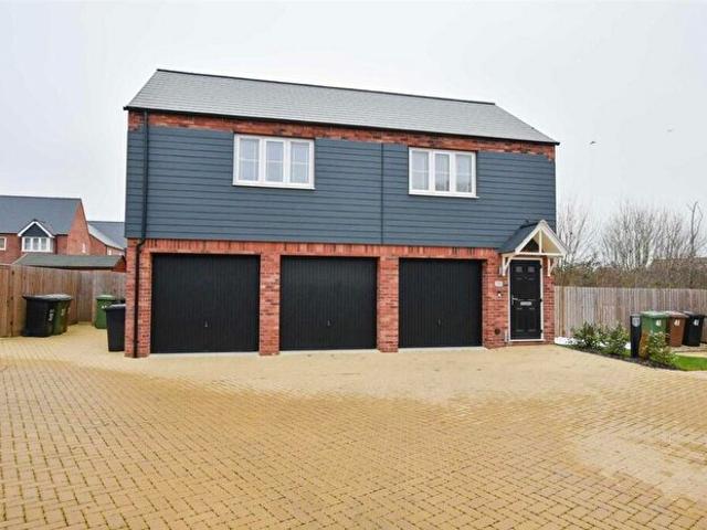 2 Bedroom Flat To Rent In Sulgrave Way, Wellingborough, NN8