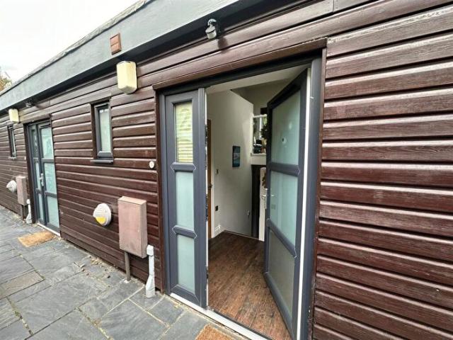 2 Bedroom Flat To Rent In Saint Clements Mews, Cherwell Street, OX4
