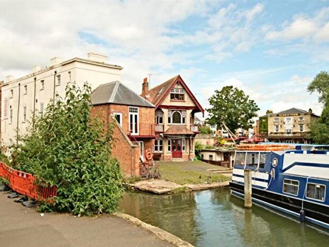 2 Bedroom Flat To Rent In Salter Brothers Yard, Folly Bridge, OX1