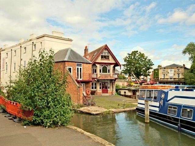 2 Bedroom Flat To Rent In Salter Brothers Yard, Folly Bridge, OX1