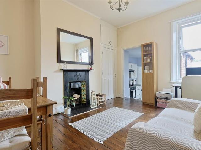 2 bedroom Flat to rent in Sandringham Road, South Gosforth, Newcastle upon Tyne