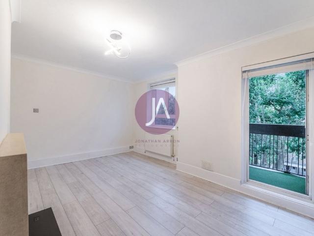 2 bedroom Flat to rent in Sherlock Court, Dorman Way, London, St. Johns Wood, NW8